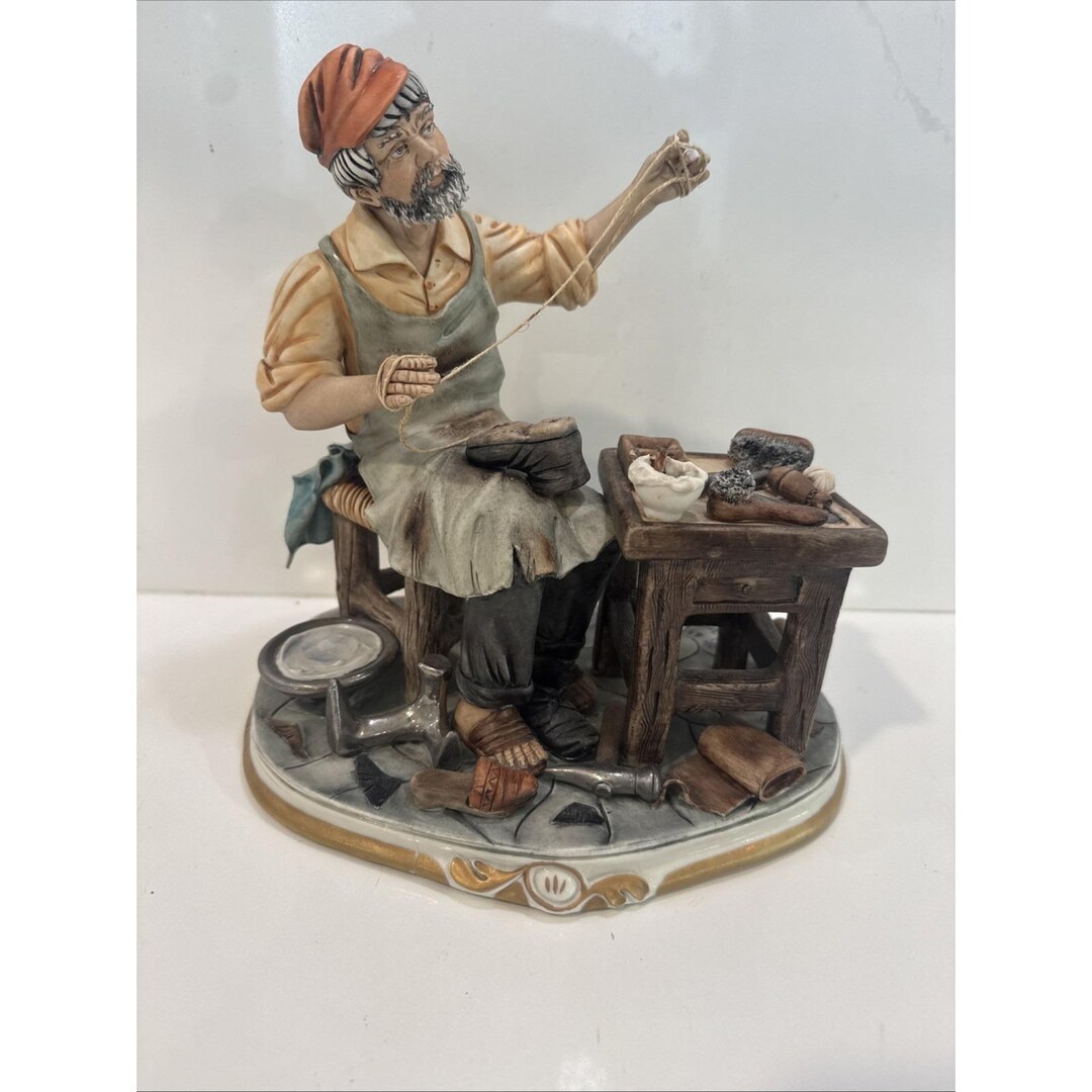 Capodimonte Cortes Cobbler Shoemaker Figure Vintage Italy 63 - Etsy