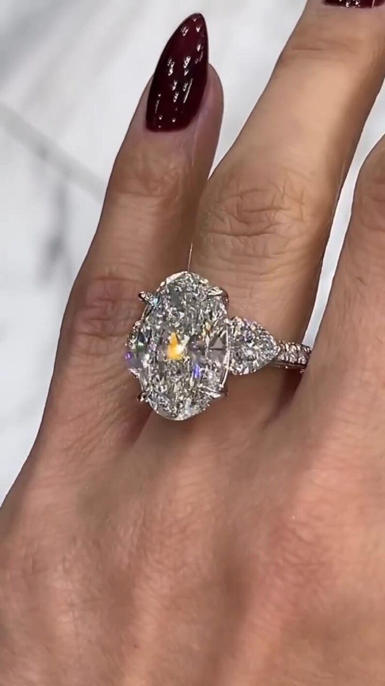 8ct Oval Lab Grown Diamond Engagement Ring: 14K Gold Solitaire, IGI ...