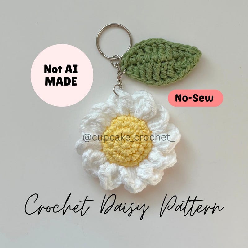 Daisy Keychain - Etsy