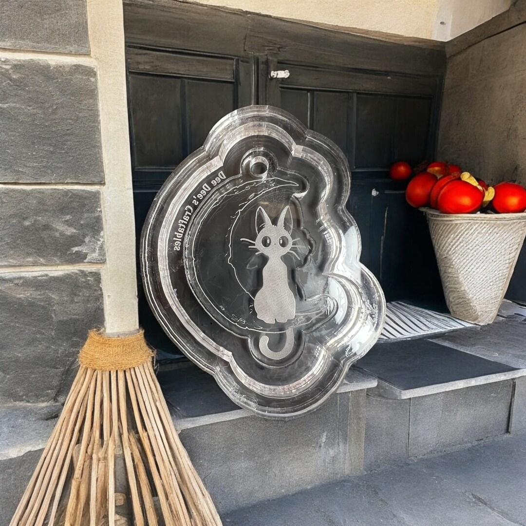 Kiki's Delivery Service Ghibli Jiji Cat Sitting on Moon Anime Keychain ...