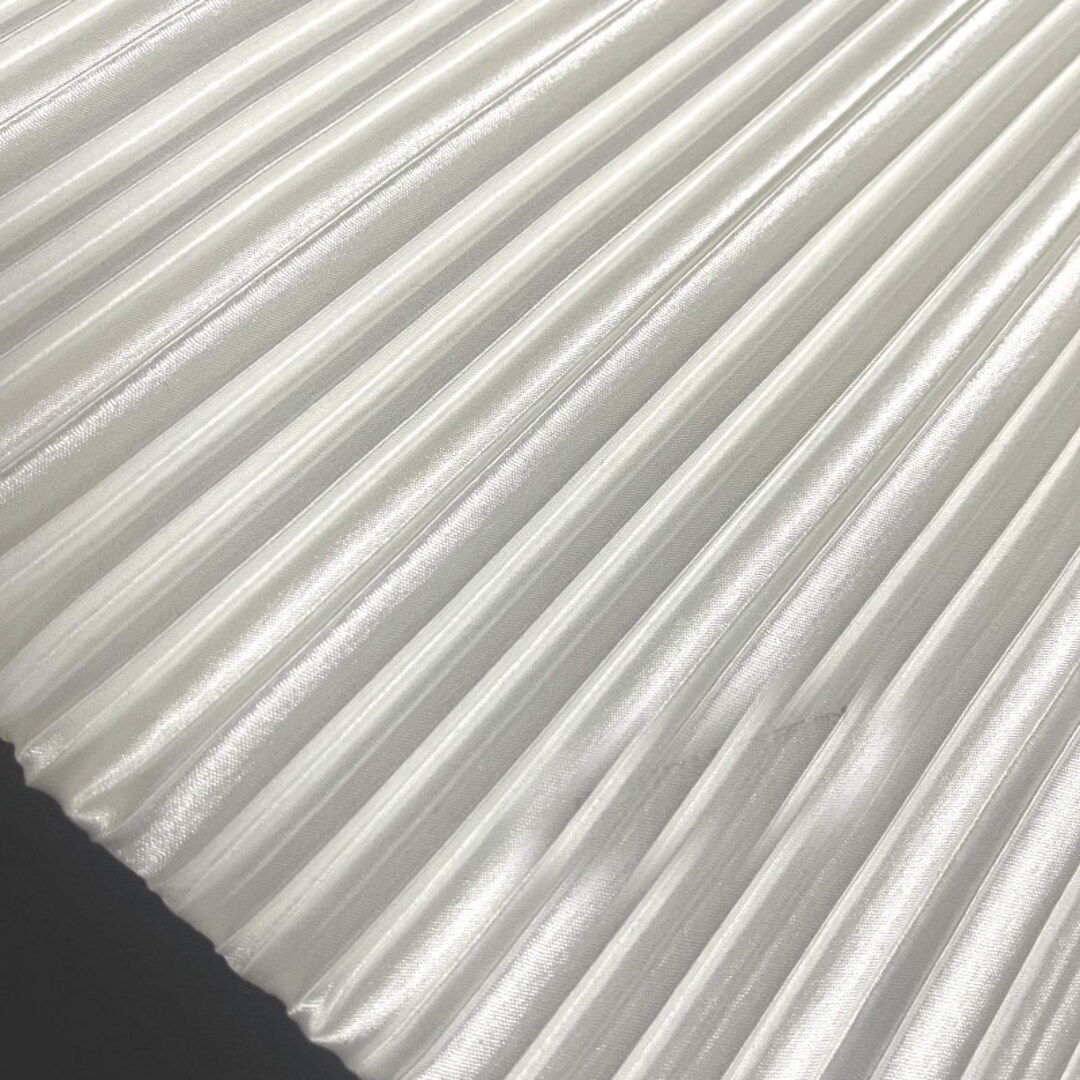Ivory Costume Glossy Wrinkled Texture Fabric Ruffle Organ Wedding Party ...