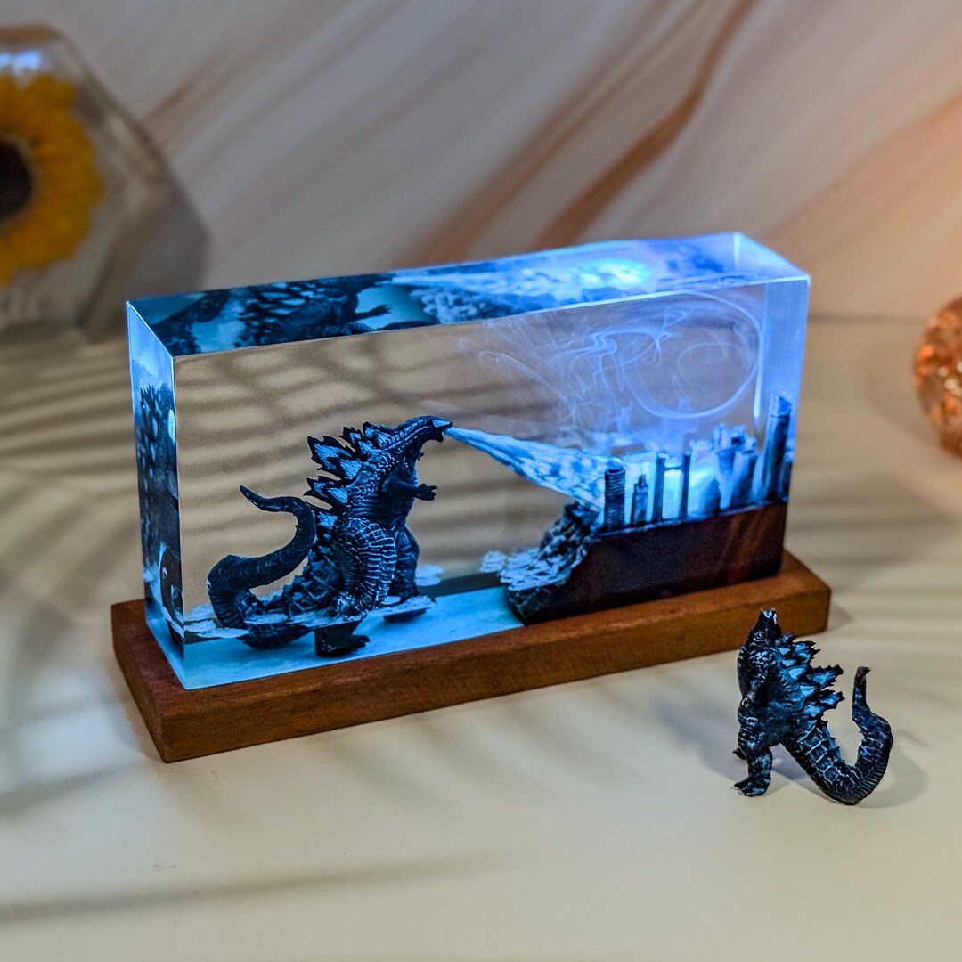Diorama God.zzila Monster Resin Epoxy Night Light, Handmade King ...