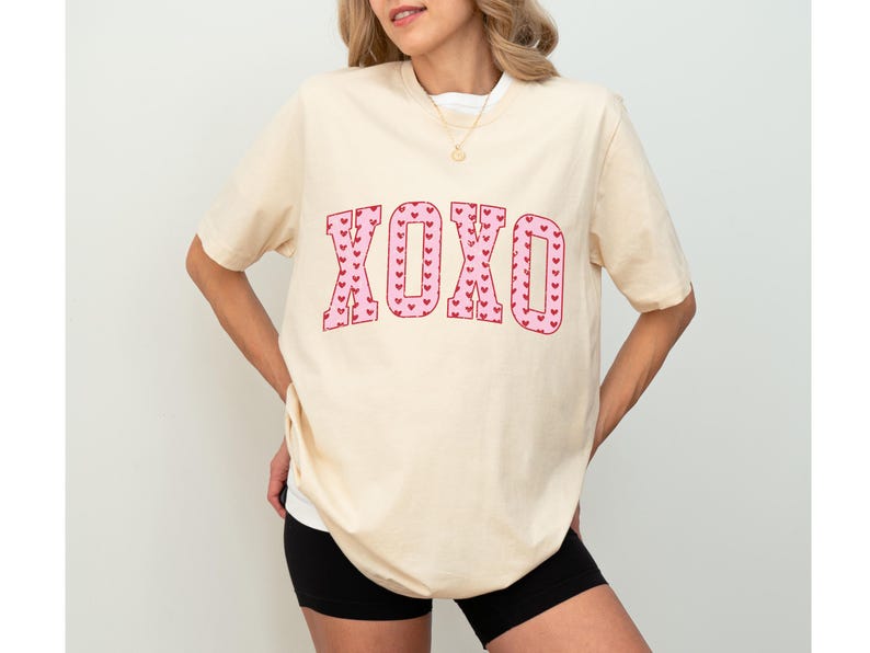 Retro XOXO Heart T-shirt, Pink Valentine's Day Tee - Etsy