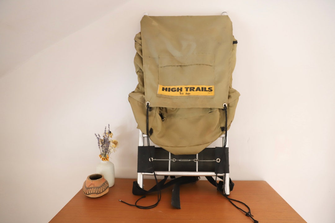 Vintage 1970s high Trails Mountaineering Tan & Yellow OVERNIGHT or Day ...