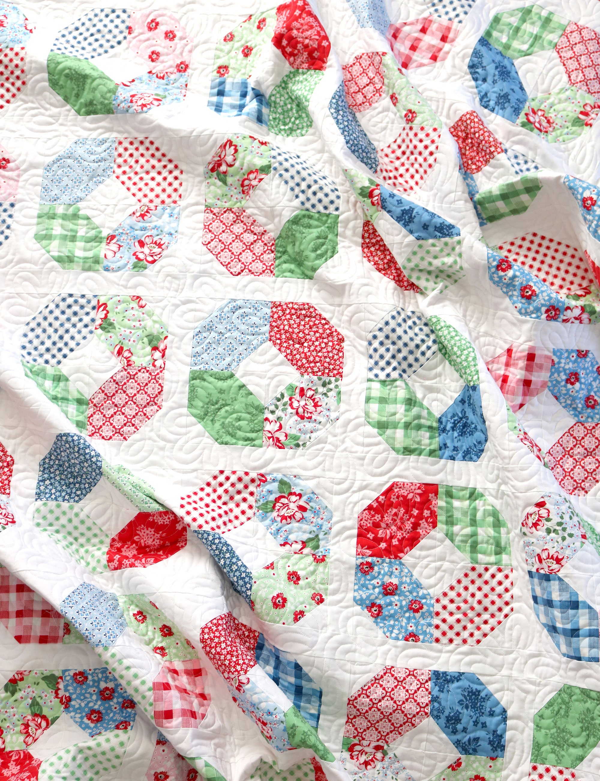 Layer Cake Lucy Quilt Pattern PDF Throw Size Quilt Pattern - Etsy