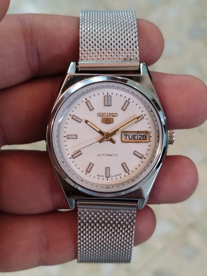 Vintage Seiko 5 Mens Automatic White Dial Color Working Wrist Watch..37 ...