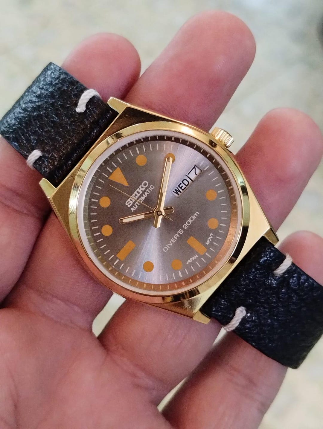 Vintage Seiko 5 Mens Automatic Silver Classy Dial Golden Case Working ...