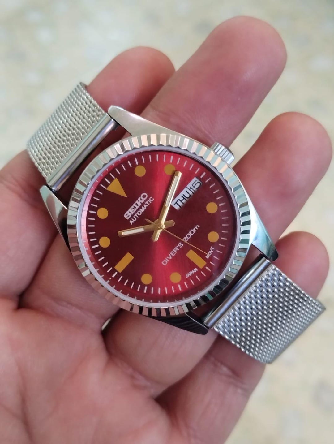 Vintage Seiko 5 Mens Automatic Red Dial Working Wrist Watch..35mm Retro ...