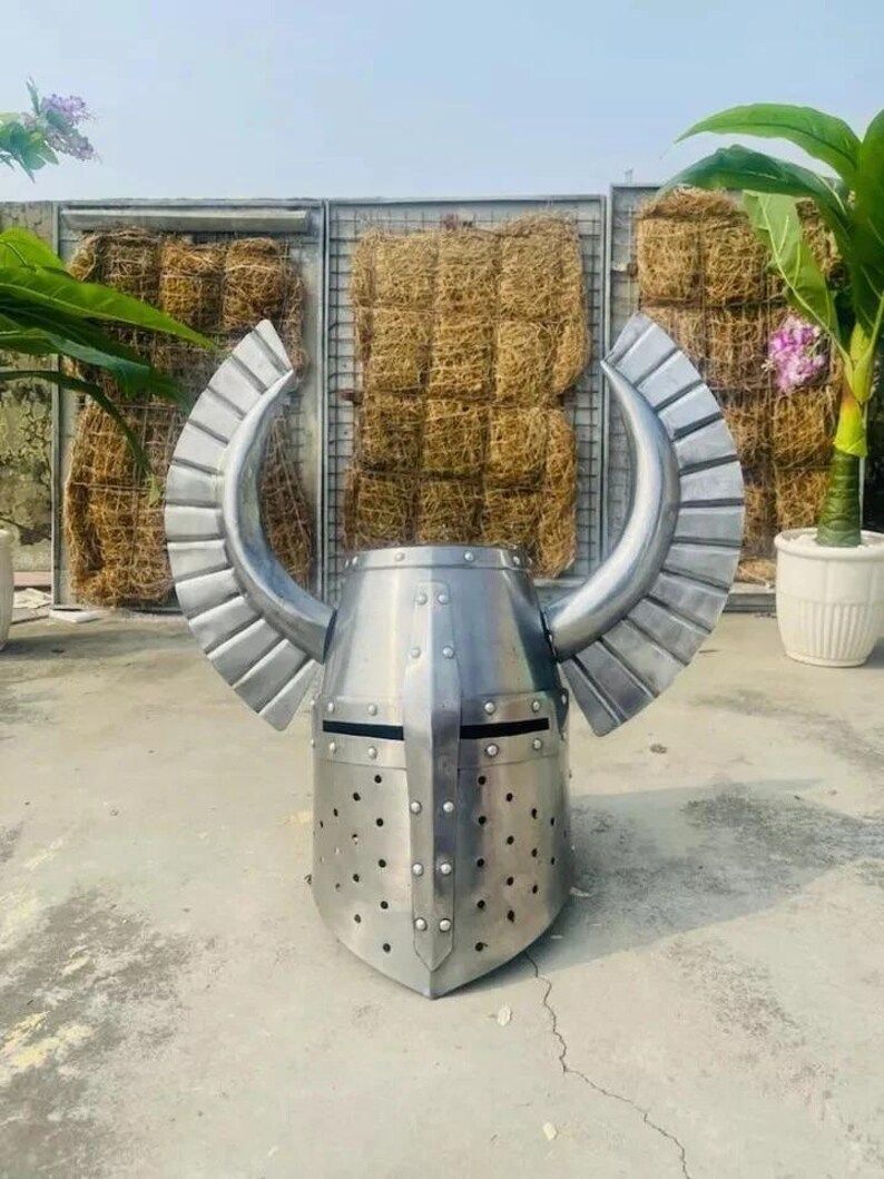 Templar Helmet - Winged Crusader Replica for Costumes and Display ...
