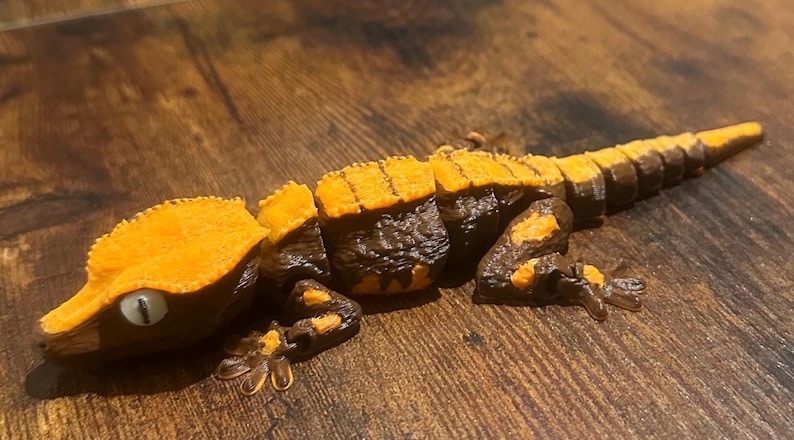 Articulated Crested Gecko Toy Orange and Brown Design Durable Plastic ...