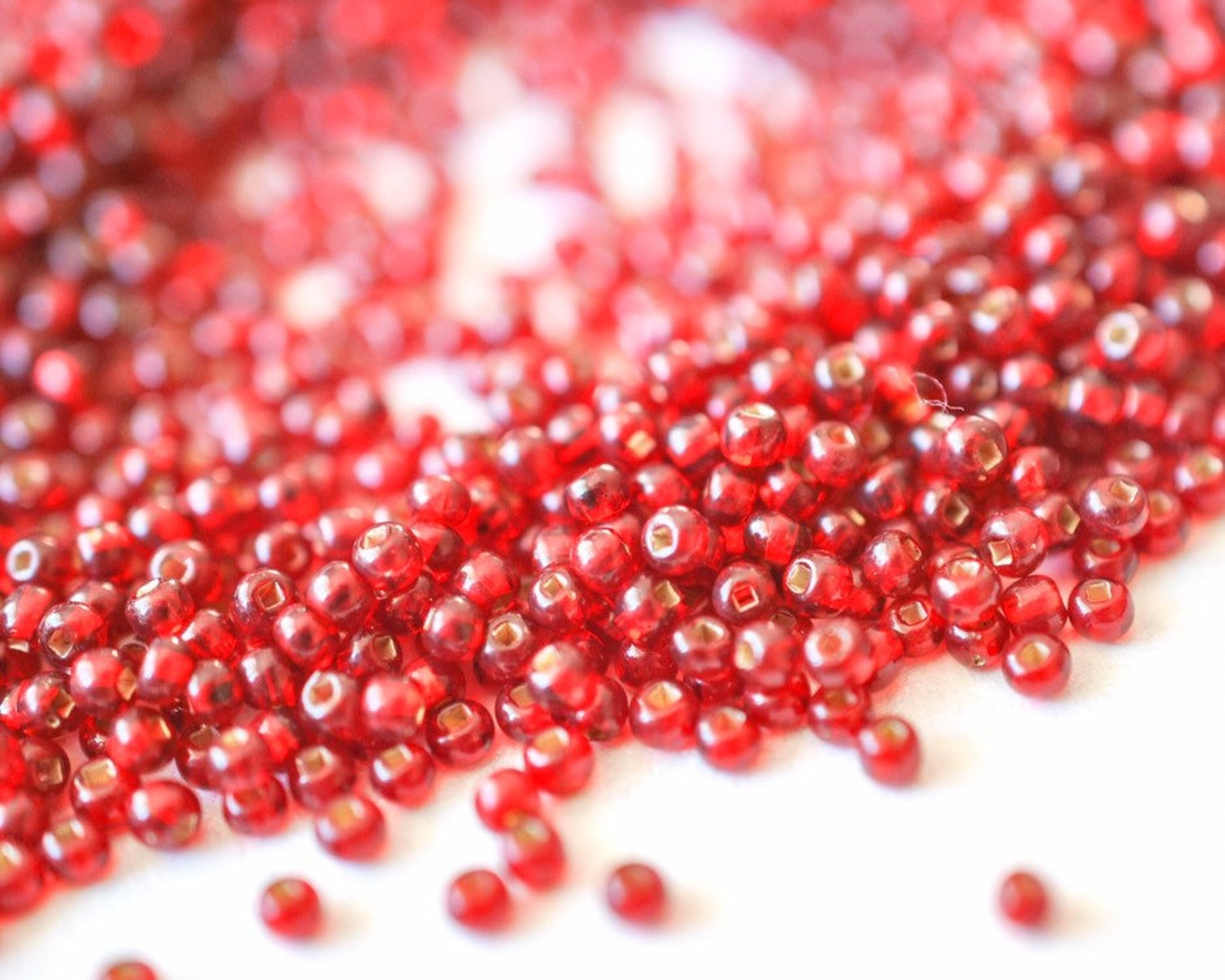 400 Red Plastic Beads Red Seed Beads Small Seed Beads | Etsy