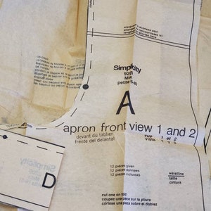 CUT: Simplicity 9209 Pattern, Misses Set of Aprons Pattern, Ladies ...