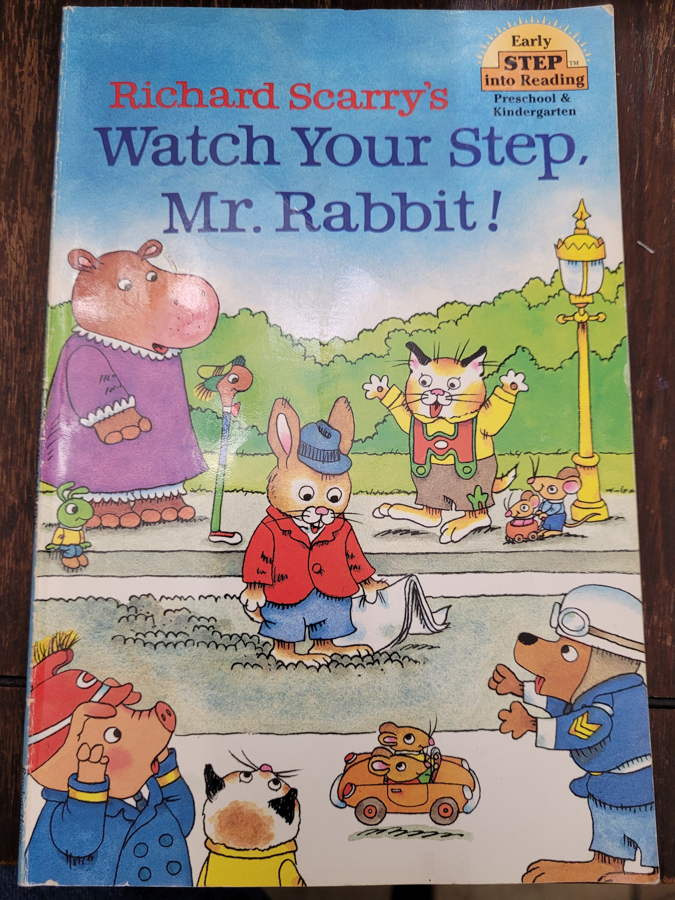 Richard Scarry's Watch Your Step, Mr. Rabbit Early STEP Into Reading ...