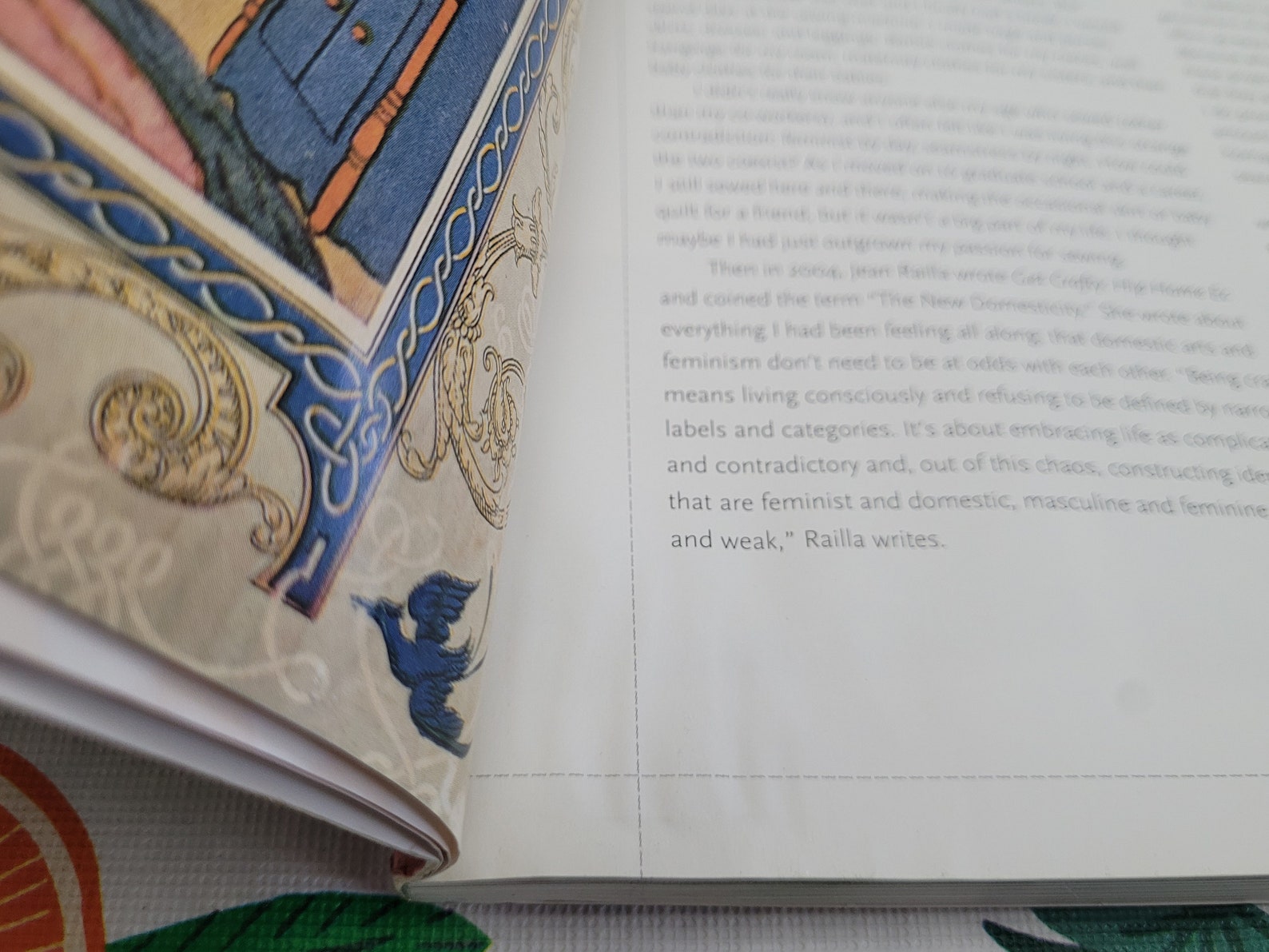 Sew Retro Book, A Stylish History of the Sewing Revolution by Judi ...