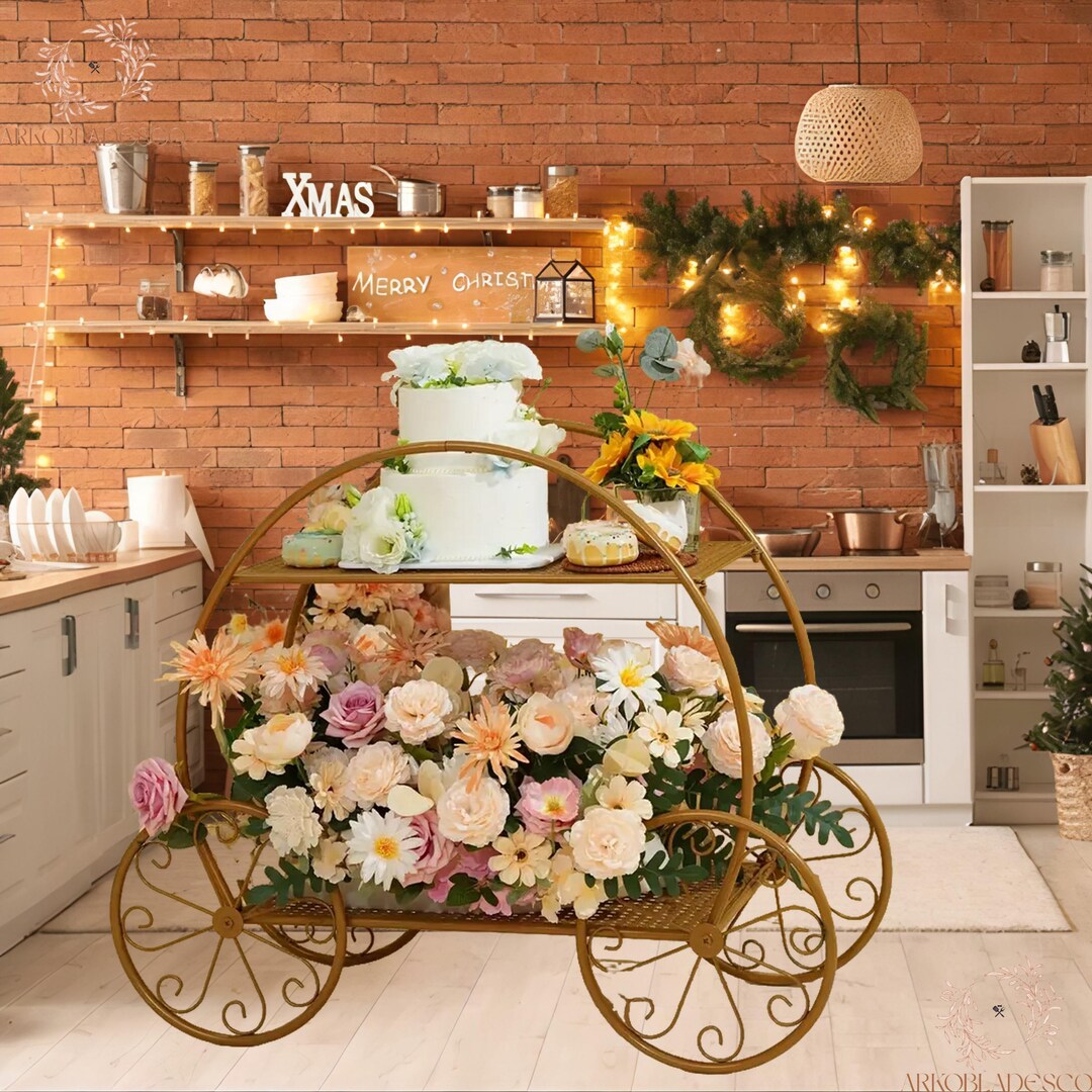 Cinderella Carriage Cake Stand: Fairytale Wedding Centerpiece - Etsy