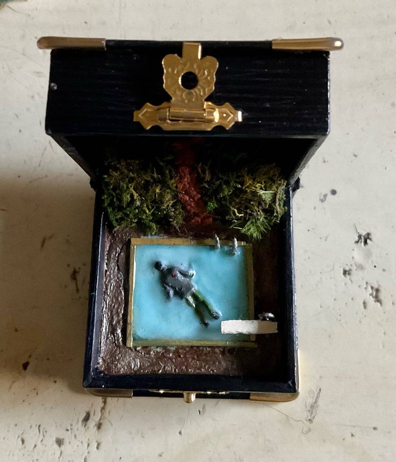 Classic Hollywood Movie Mini Scene Diorama. Ring Box Art. Miniature ...