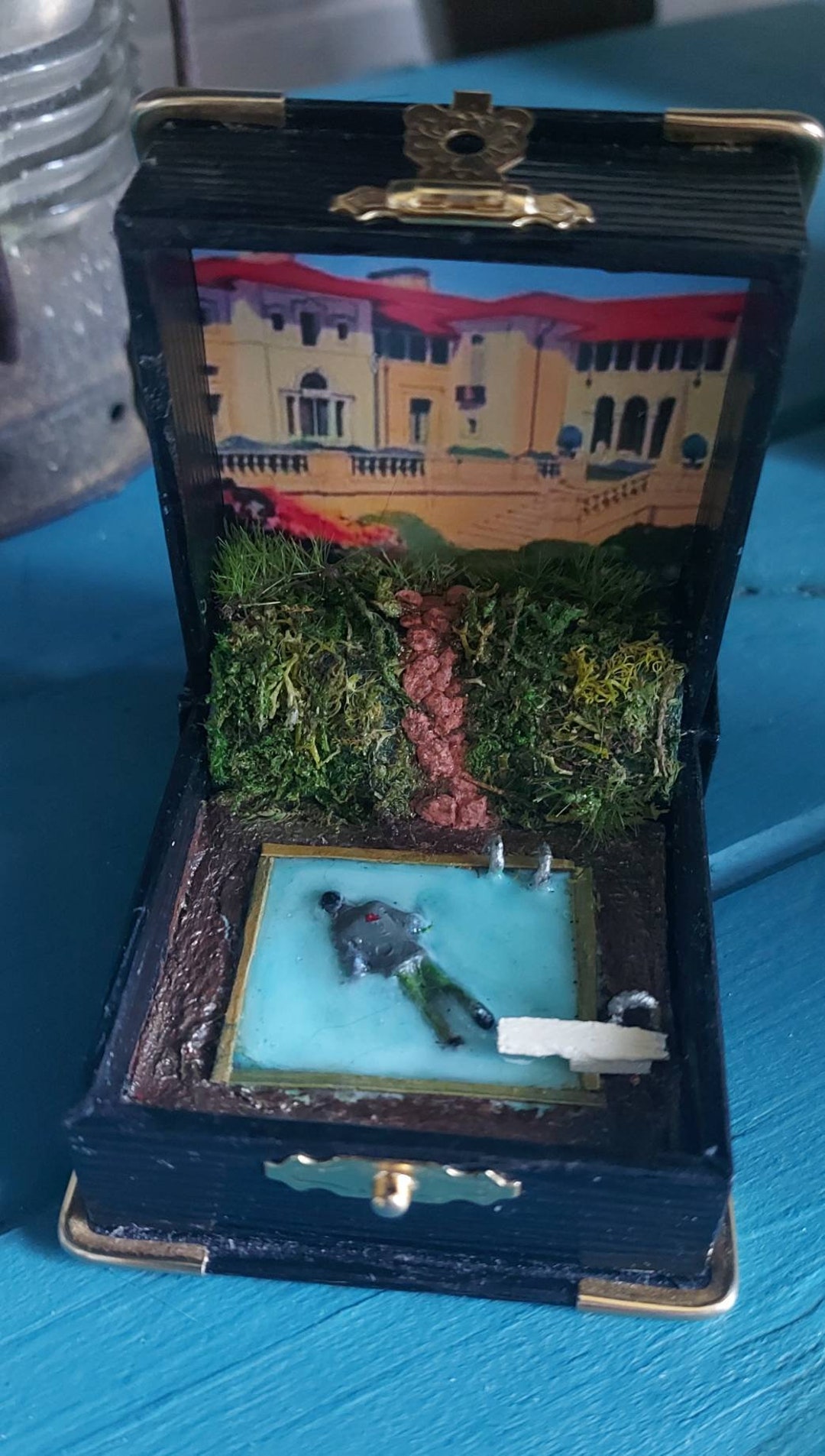 Classic Hollywood Movie Mini Scene Diorama. Ring Box Art. Miniature ...