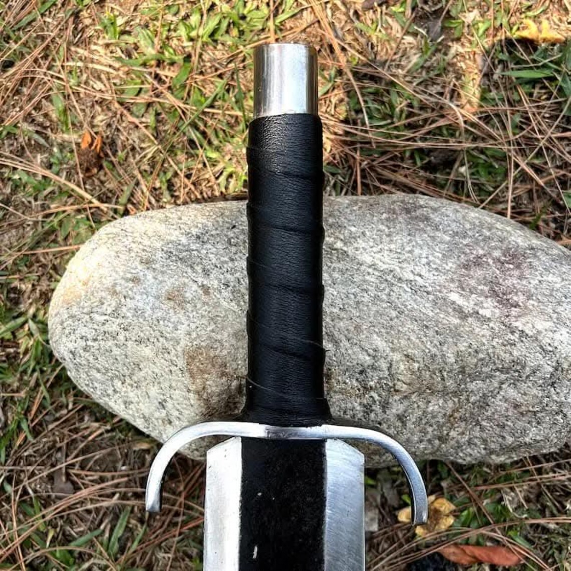 Handmade Medieval Broad Sword With Sheath: 5160 Carbon Steel Replica ...