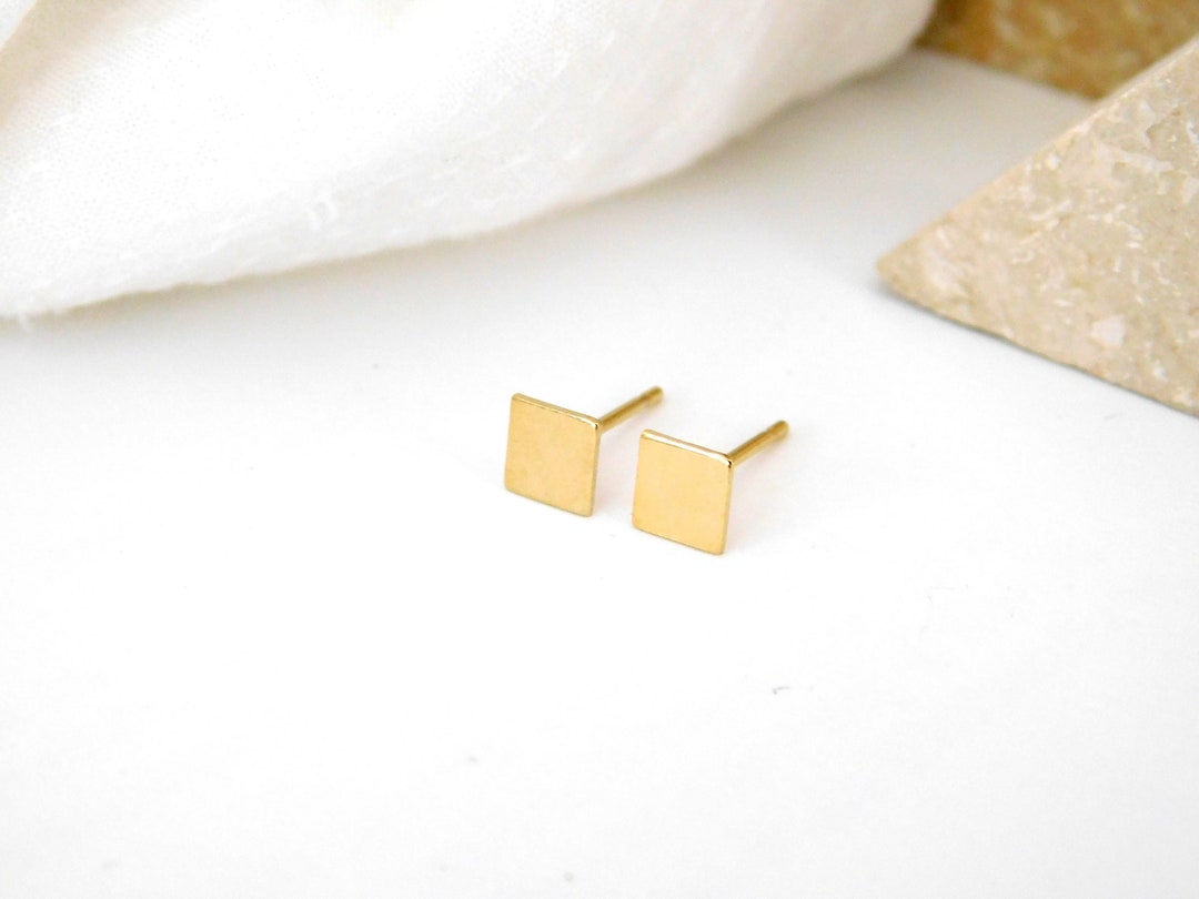 Gold Square Stud Earrings in Minimalistic Style for Casual Everyday ...