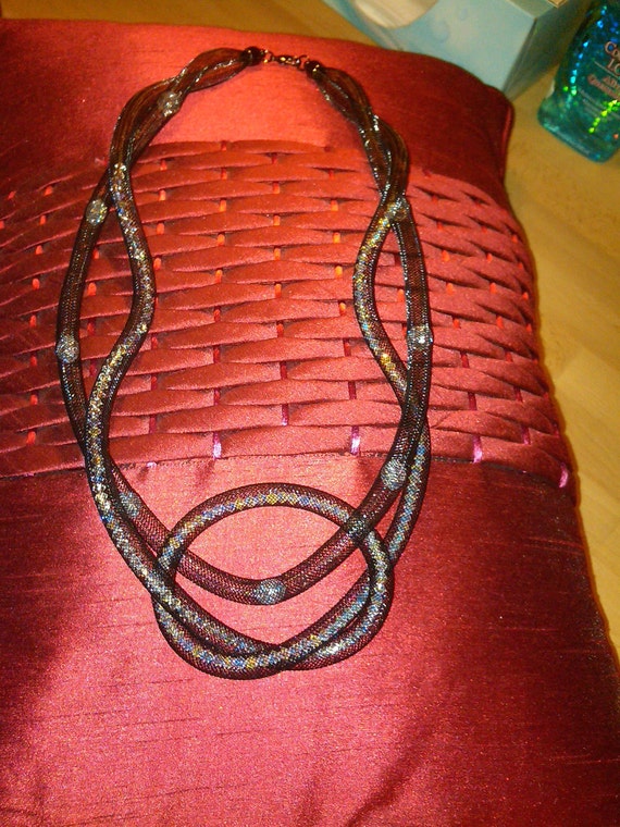 28" Plastic tube with swarovskiy crystals beads inside - Gem