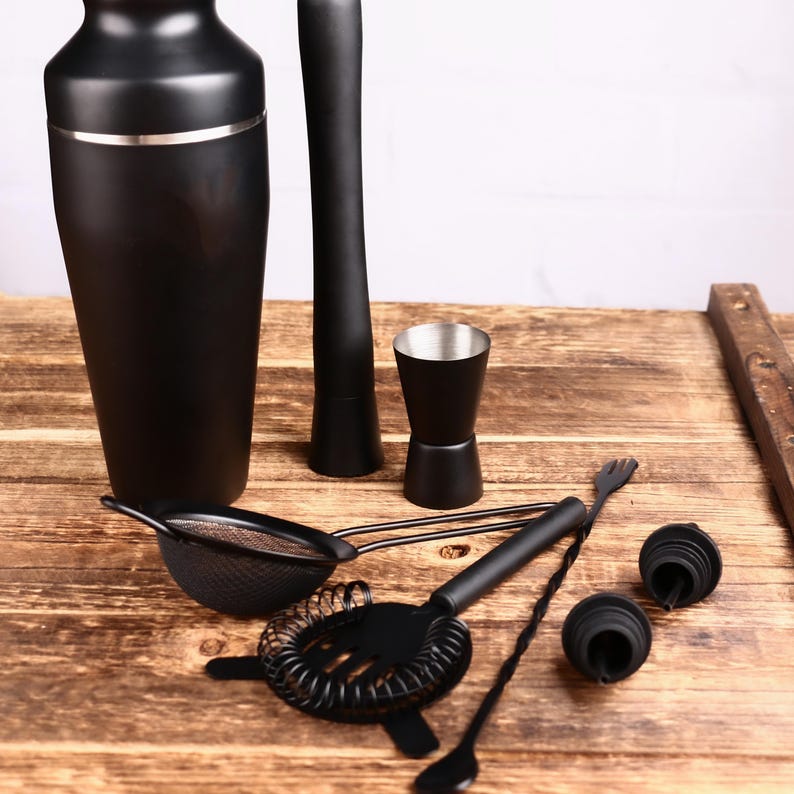 Custom Engraved Steel Whiskey Cocktail Shaker Set , Personalised Custom ...