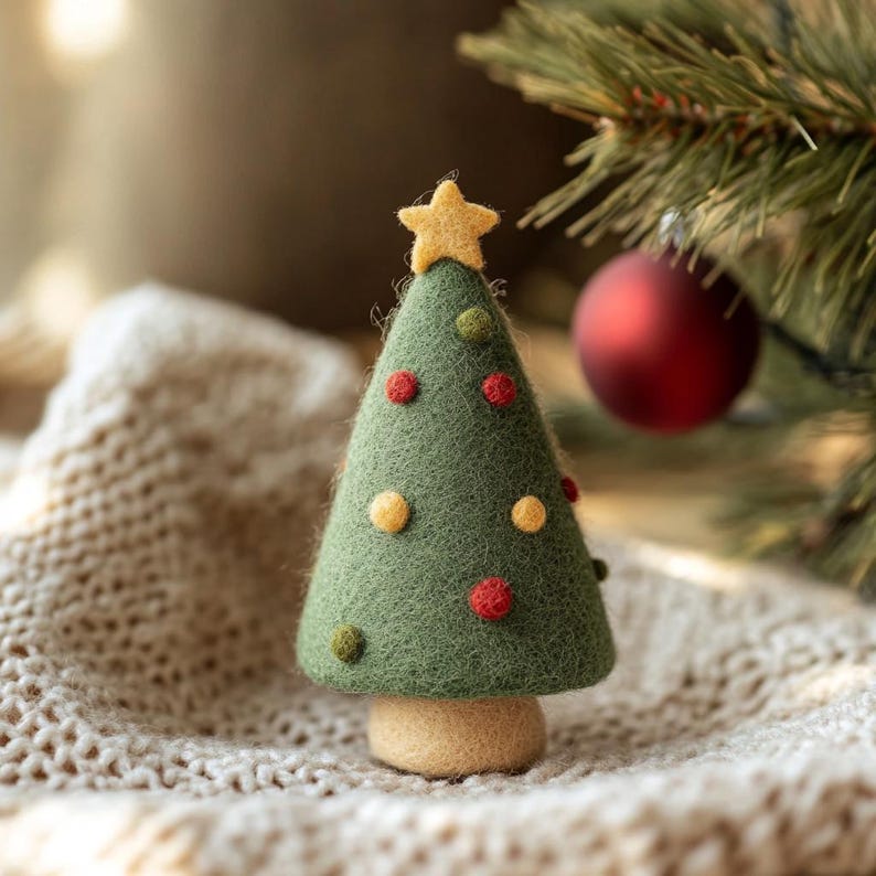 Handmade Wool Felt Christmas Tree: Mini Holiday Desk Decor - Etsy