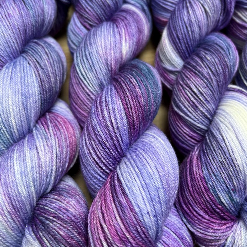 Sockenwolle High Twist "MAGIC MIRROR" 100g, handgefärbt - Etsy.de