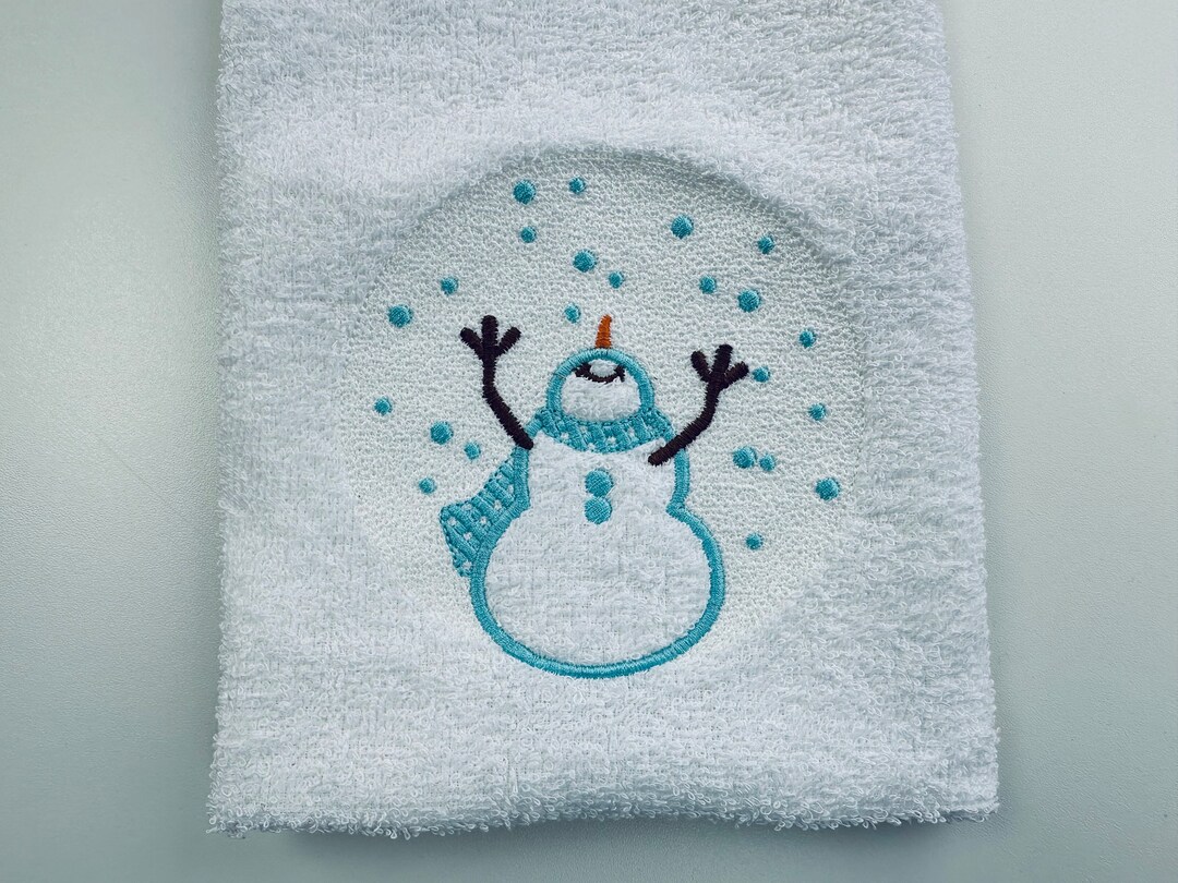 Embossed Terry Towel Snowman Circle Design Machine Embroidery Designs ...