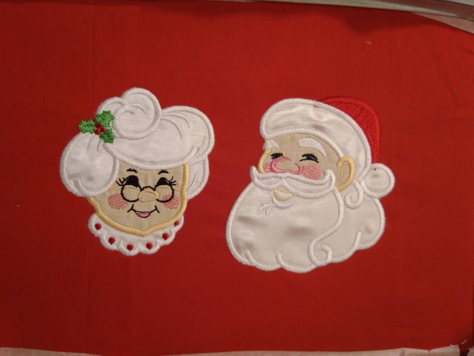 Mr. and Mrs. Claus Appliques Set: Home & Kitchen. Clause Circle Designs ...