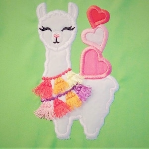Valentine Llama, CLASSIC Applique Outline, Lama Tassels, Tassel, Llama ...