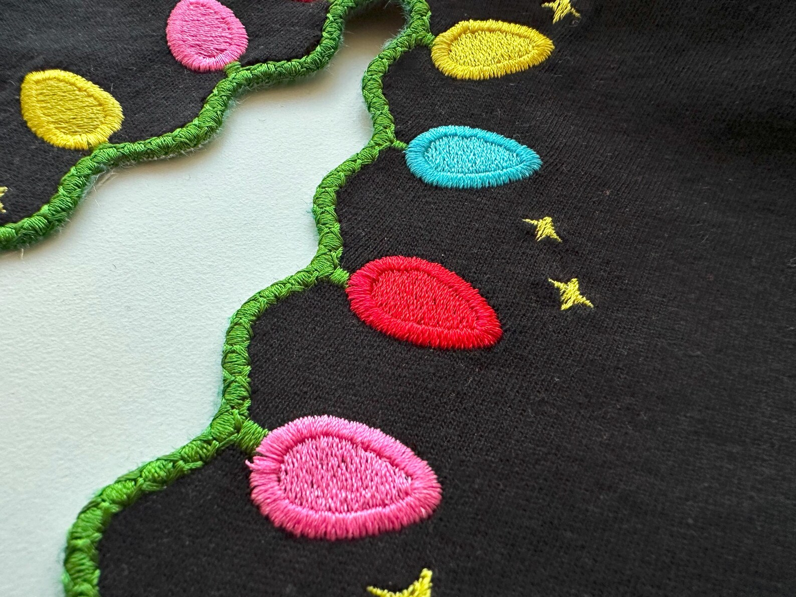 Christmas Lights Side Bow Split Seam Machine Embroidery Designs ...