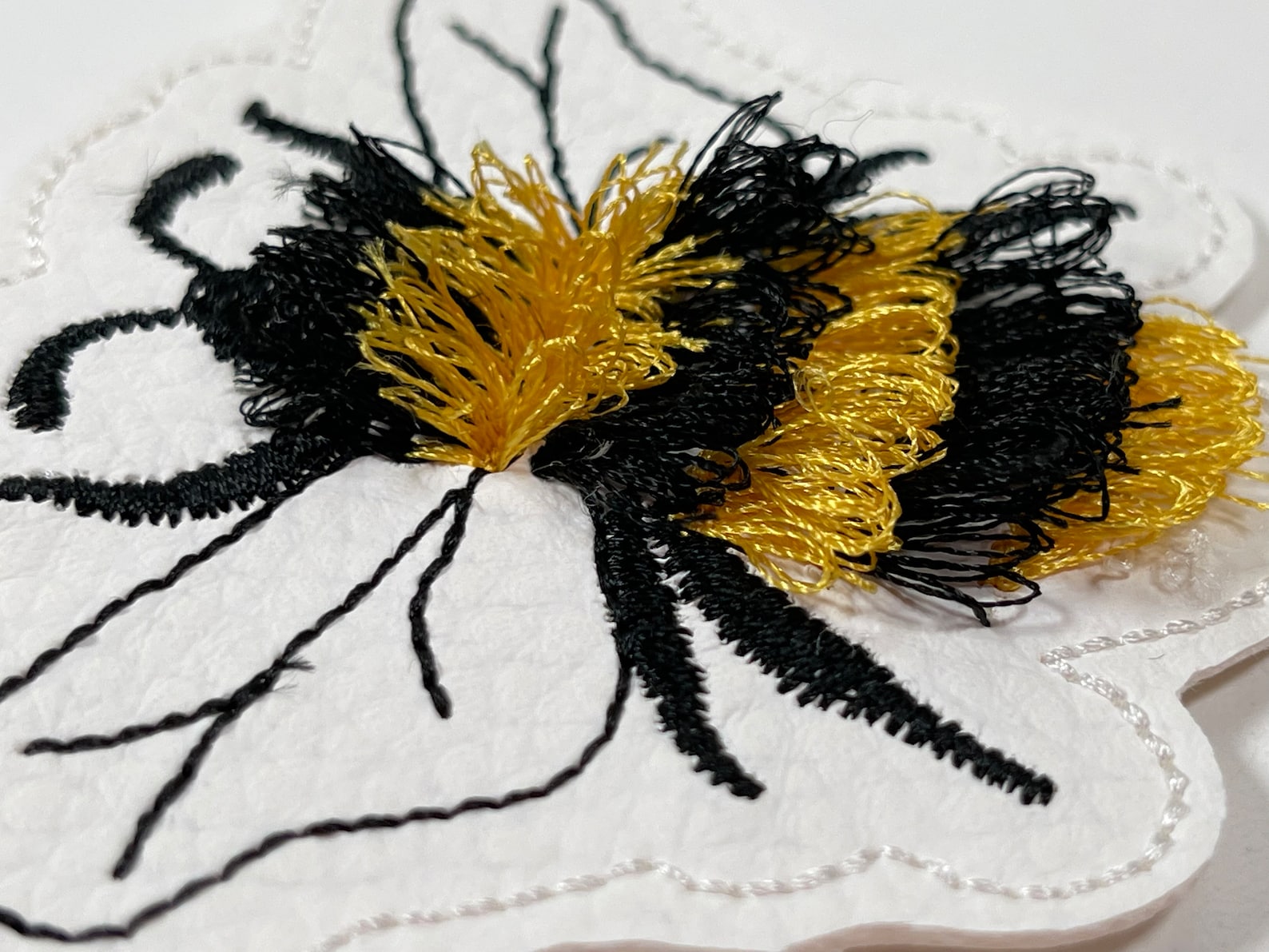 Bumblebee Keychain in the Hoop ITH Project Fringed Fluffy Bee Key Fob ...