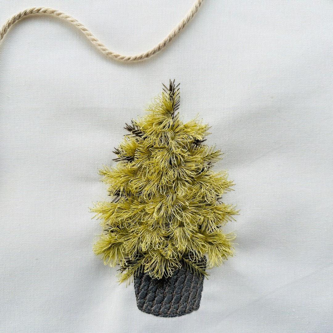 Fringed Pine Tree Machine Embroidery Design Christmas Tree Woodland ...