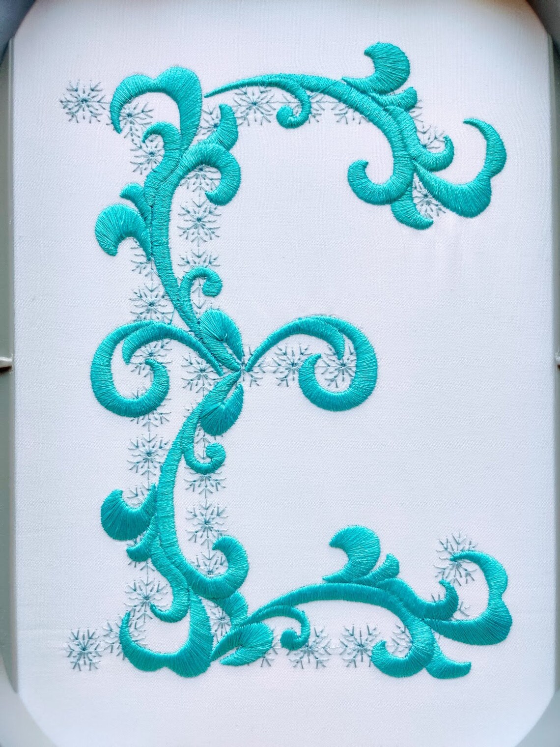 Monogram Frozen Font Machine Embroidery Designs Many Sizes From 3 up to ...