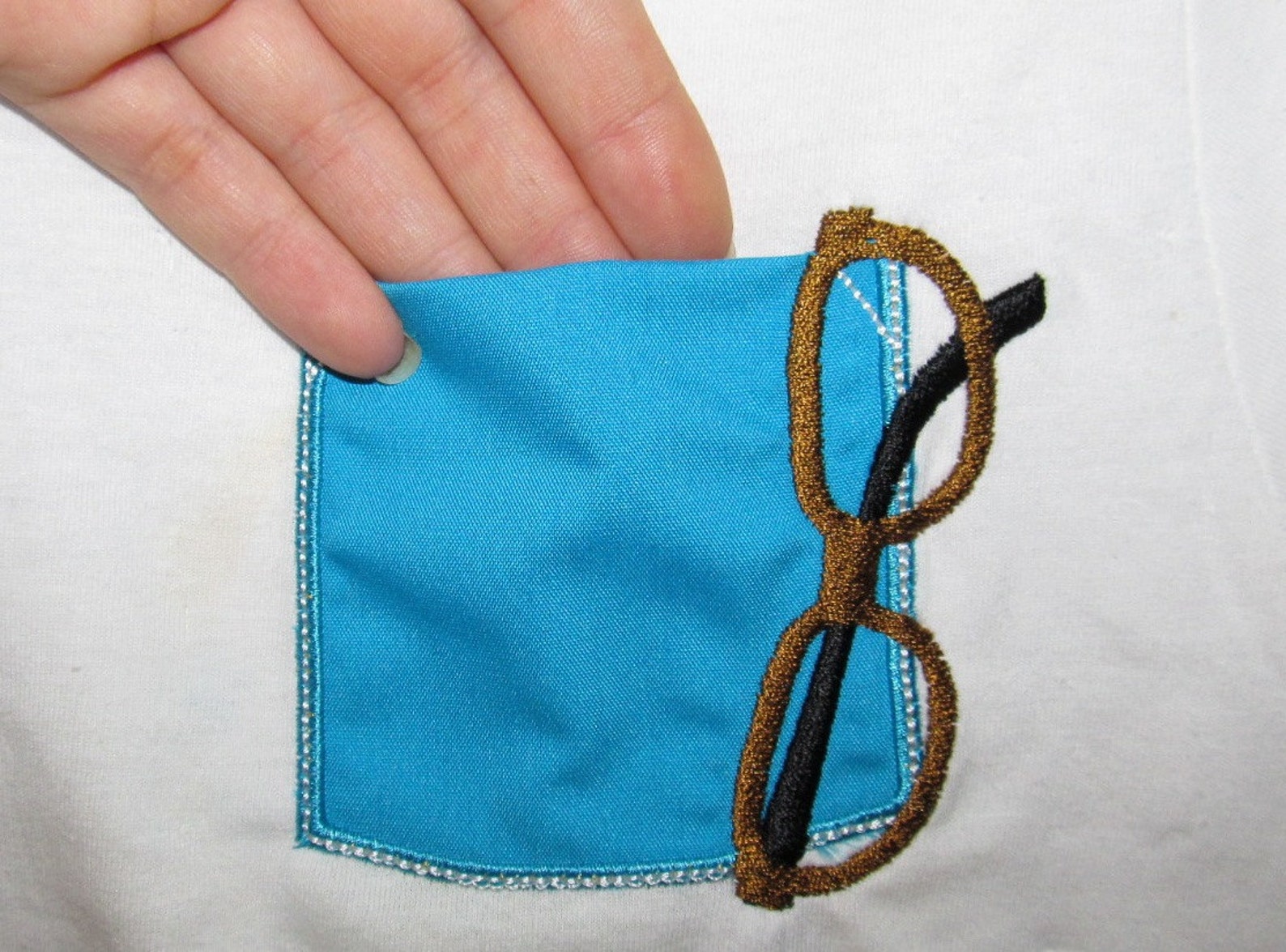 Cute Real Pocket With Glasses Machine Embroidery Applique Designs ...