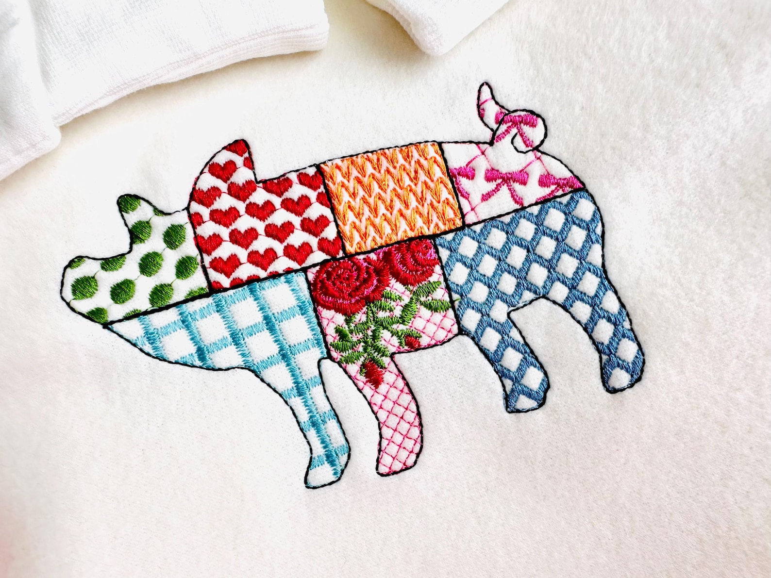Patchwork Pig Piggy Piggie Farm Animal Patterned Pig Silhouette Outline ...