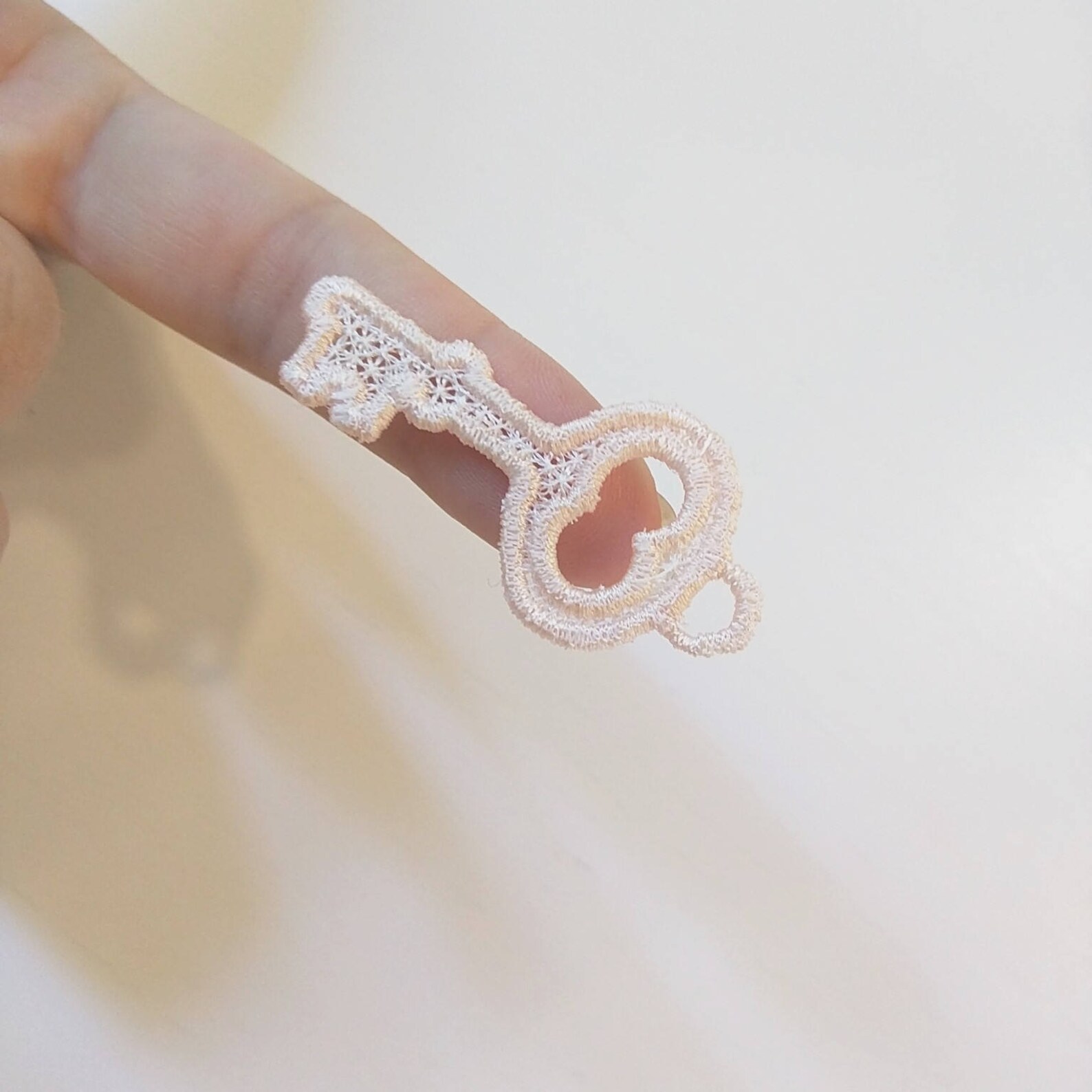 Little Princess Bow and Key Pendant FSL Free Standing Lace - Etsy