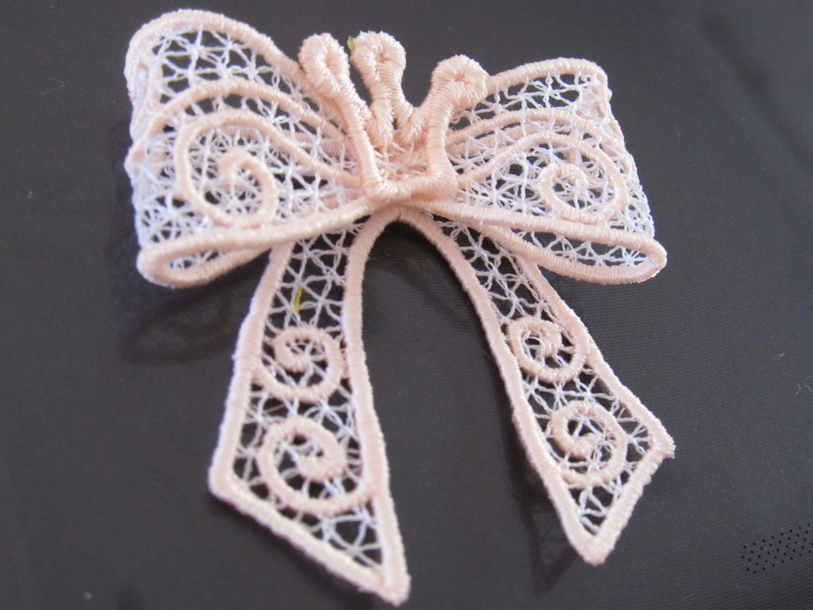 Little Princess - FSL, Free Standing Lace, Curl Bow - Machine ...