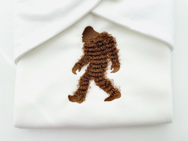 Yeti Gentlefoot Fringed Fluffy Chenille Bigfoot Sasquatch Machine ...
