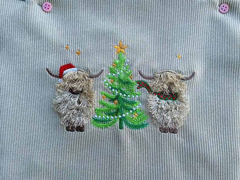 Fluffy Highland Cows With Christmas Tree in a Row Cute Fringed Farm Cow ...