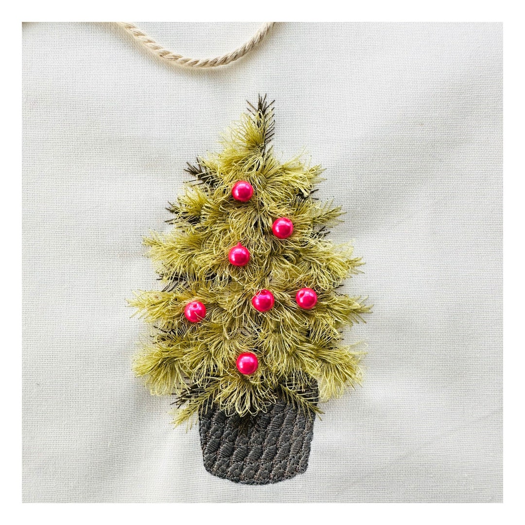 Fringed Pine Tree Machine Embroidery Design Christmas Tree Woodland ...