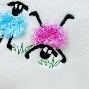 Funny Fuzzy Sheep Fringed Lamb 6 in a Row Fringe Machine Embroidery ...