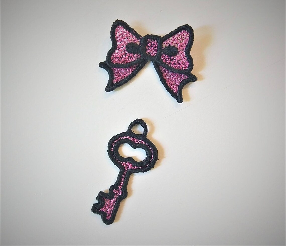 Little Princess Bow and Key Pendant FSL Free Standing Lace - Etsy