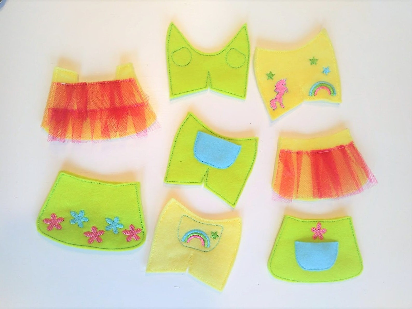 Paper-doll Frog and Clothing in the Hoop Felt Simply Project - Etsy