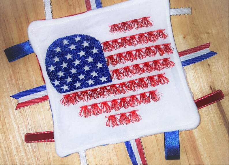 Fluffy Tassels Fringed Patriotic Stars and Stripes Flag Heart Fluffy ...