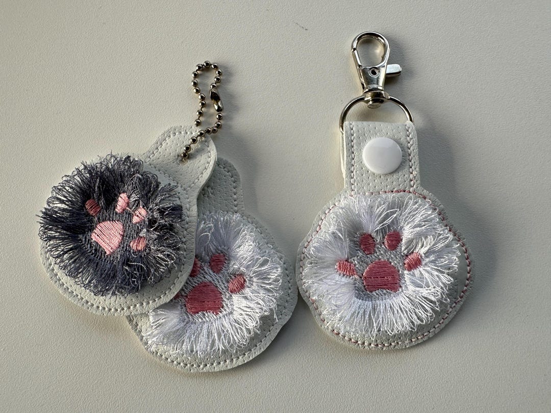 Fringed Cat Kitty Paw Eyelet and Key Fob Snap Tab in the Hoop Machine ...