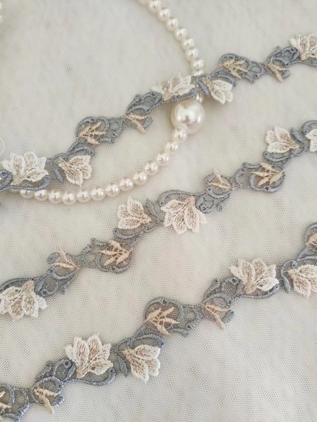 2 Yards Lace Trim Grey Ivory Floral Venice Lace Trim 1 Inch Wide High ...