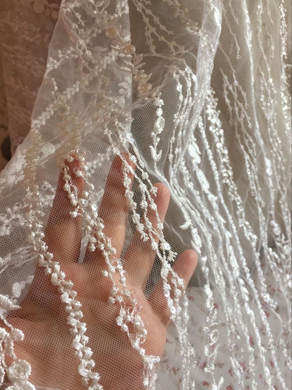 Elegent Lace Fabric Floral Retro Sequined Bridal Lace New Design Lace ...