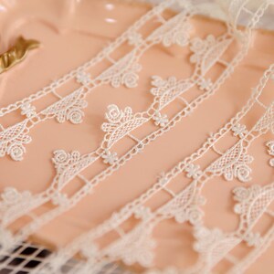 2 Yards Exquisite Ivory Venice Lace Trim Rose Embroidery - Etsy