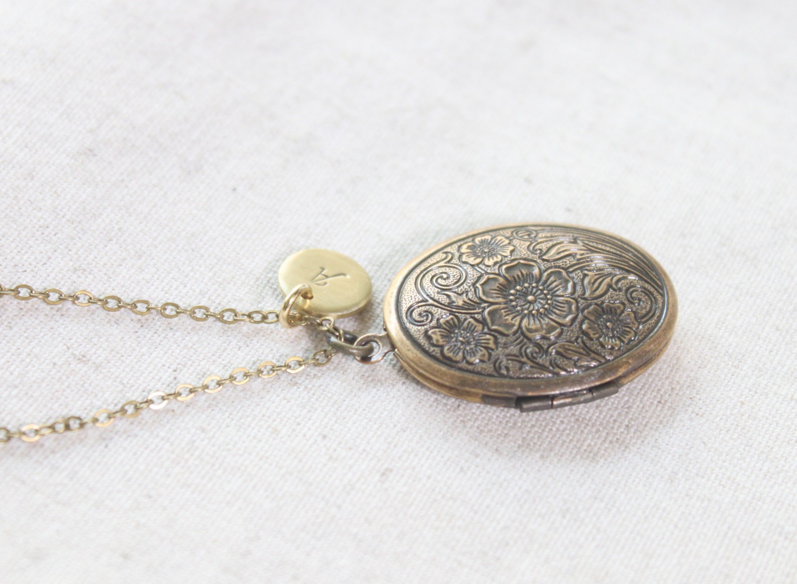 Personalized Vintage Style Oval Locket Custom Gold Oval | Etsy